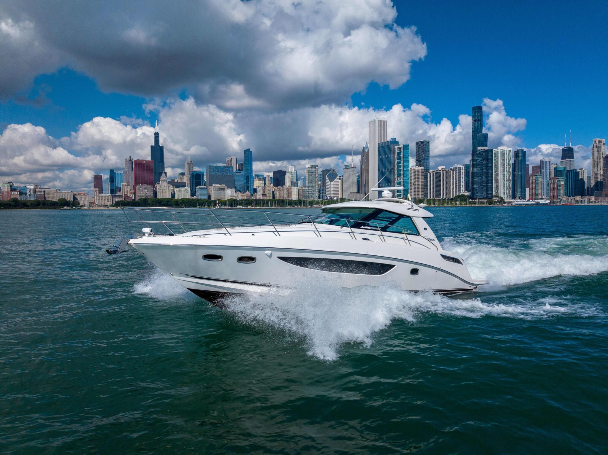 Pinnacle’s Sea Ray Sundancer 450 Powerboat - WELCOME TO PINNACLE YACHTS